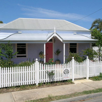 75 Beautiful Bullnosed Verandah Home Design Ideas & Designs | Houzz AU
