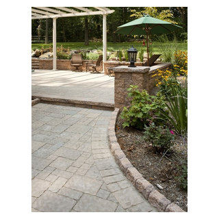 EP Henry Walkways - New York - by V&S Landscape Supply | Houzz AU