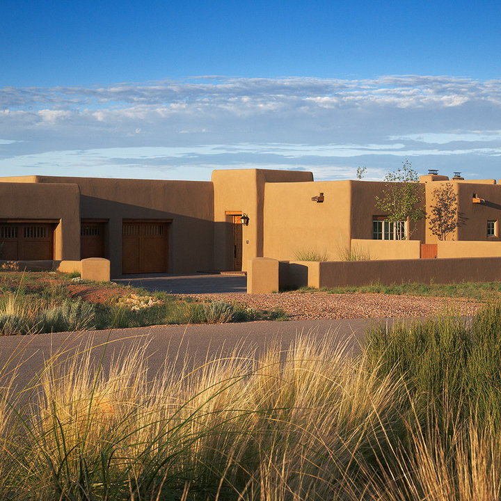 75 Beautiful Adobe Exterior Ideas & Designs - September 2024 | Houzz AU