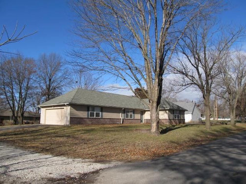 Modernizing this half brick ranch