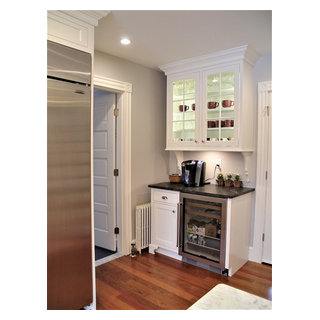 Farmhouse Kitchen - Farmhouse - Boston - by SJ Interior Design Studio ...