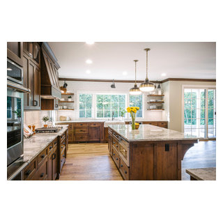 Elkwood Residence - Craftsman - Kitchen - Cleveland - by EKA Build | Houzz