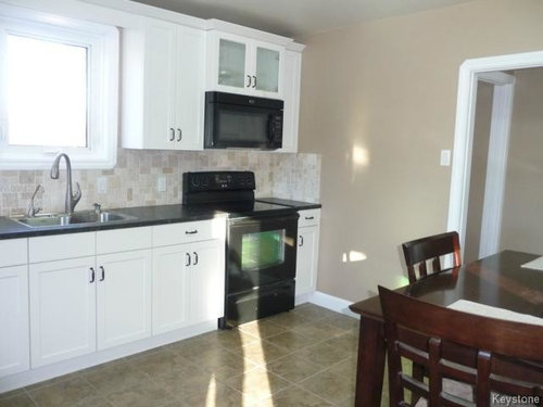 Kitchen Layout - Table Placement