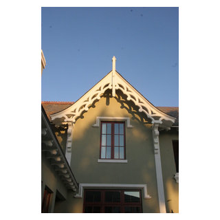 Gothic Revival Exterior Millwork - Traditional - Dallas - by Hull ...