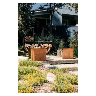 Woolooware fire pit - Rustic - Garden - Sydney - by Fig Landscapes ...
