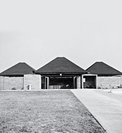 Louis Kahn's Shapiro house on the market.