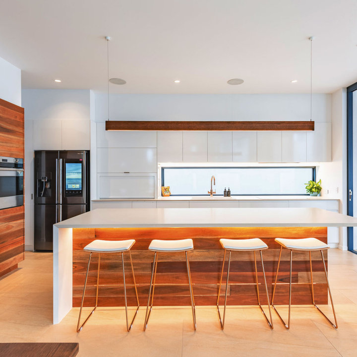 75 Beautiful Kitchen with Window Splashback Ideas & Designs - August ...