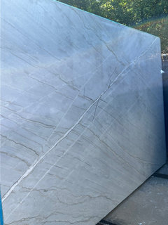 Azzura Bay Quartzite countertops | Houzz Forum