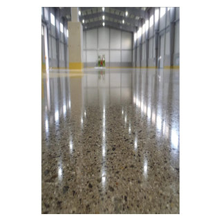 AGGLOCEPPO Terrazzo Unico SB 130 - Modern - Hall - Los Angeles - by ...