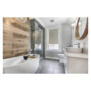 Country House - Farmhouse - Bathroom - Toronto - by Cathy Christoff | Houzz
