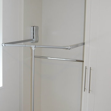 Pull Down Clothes Rails - Photos & Ideas | Houzz