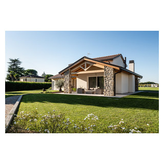 Prestigiosa dimora in legno - Classico - Facciata - Altro - di Woodbau ...