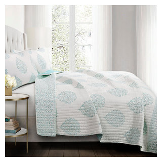 Teardrop Leaf Quilt Blue 3-Piece Set Full/Queen - Contemporary - Quilts ...