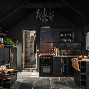 75 Beautiful Small Kitchen Ideas and Designs - April 2022 | Houzz UK