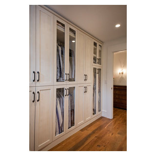 Chagrin Falls Vernacular Brick Farmhouse - Closet - Cleveland - by ...