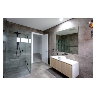 Baldi - Modern - Bathroom - Sydney - by Meadan Homes | Houzz