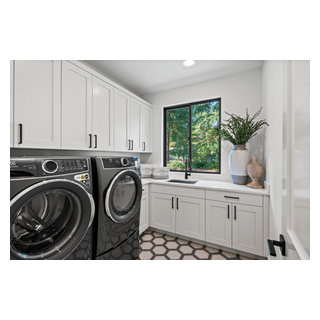 Robin 152nd - Transitional - Laundry Room - by Everton Homes | Houzz
