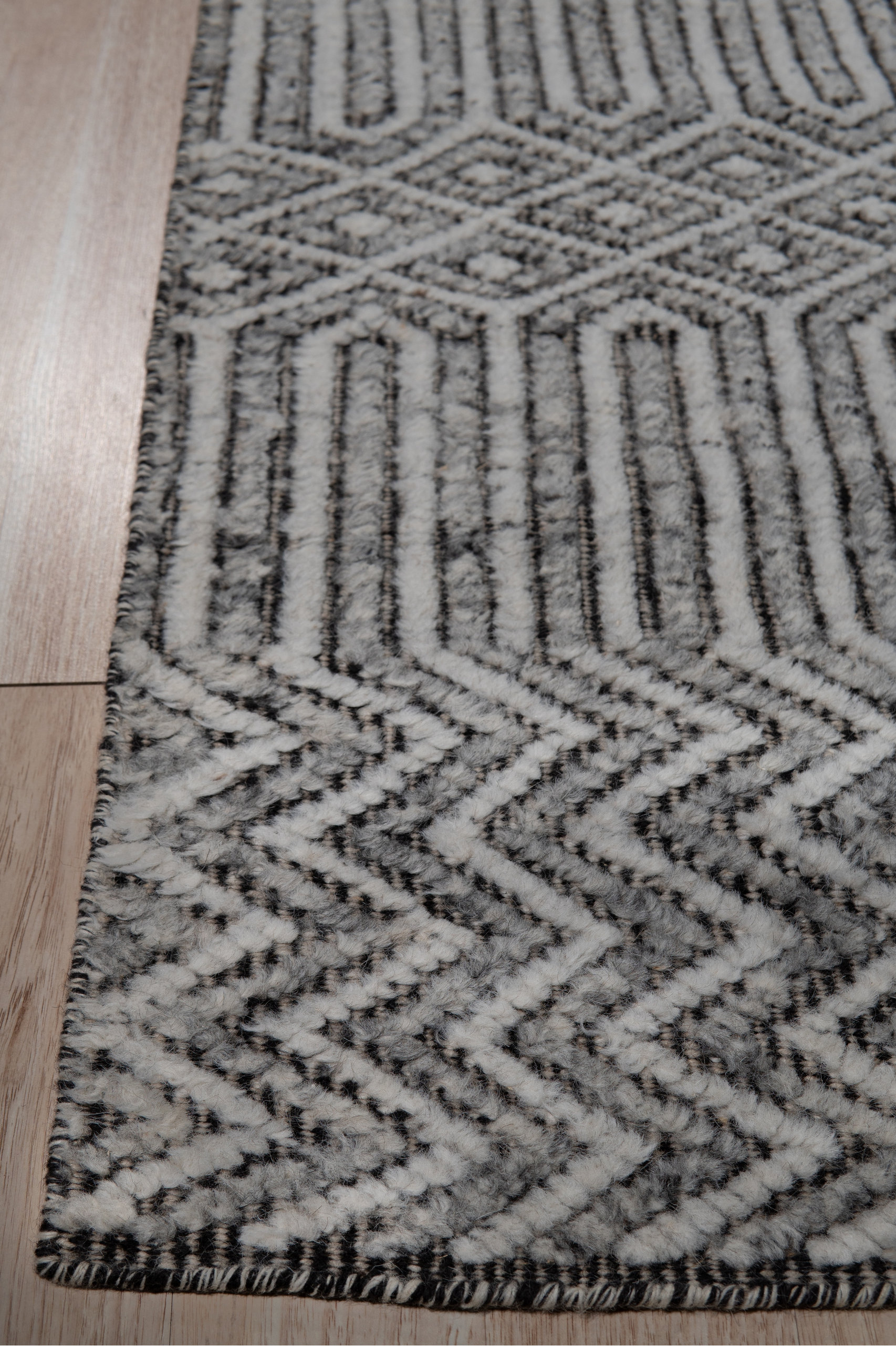 Ivory Contemporary Geometric Transitional High-Low Area Rug ...