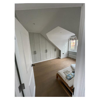 6 Bedroom full renovation design and build - Rétro - Armoire et ...