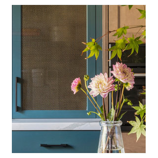 Tri-Color Kitchen - San Francisco - by Miyuki Yamaguchi Design Studio ...