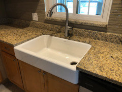 Short front apron farmhouse sink