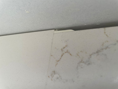 Countertop unmatched veining and uneven seam | Houzz Forum