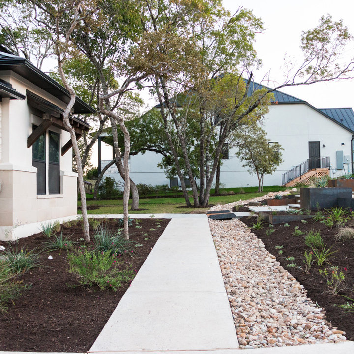 75 River Rock Walkway Ideas You'll Love - September, 2025 | Houzz