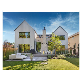 Zeven Rear - Farmhouse - Exterior - Edmonton - by Habitat Studio | Houzz