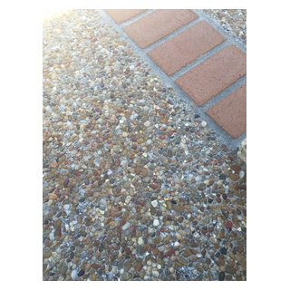 Exposed Aggregate - Salmon Bay Pebbles & Dusty Rose Brick Edging - San ...