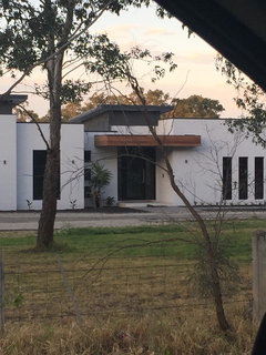 Black window frames with what colour roof & facade? | Houzz AU