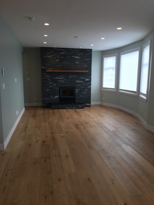 How to display decorative throw pillows