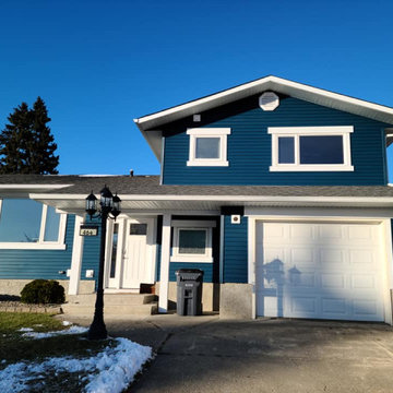 Annapolis Blue Vinyl Siding Ideas - Photos & Ideas | Houzz