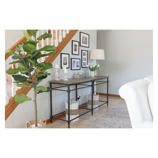 Light Welcoming Entryway/Foyer Project - Traditional - Entry ...