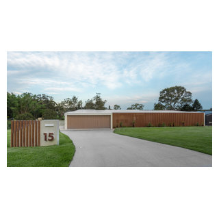 Glenview Residence - Beach Style - Exterior - Sunshine Coast - by DCM ...