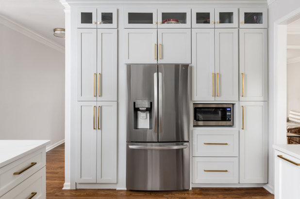 Kitchen of the Week: Storage Galore With a Light and Bright Style