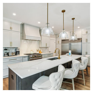 CliqStudios - Transitional - Kitchen - Atlanta - by CliqStudios | Houzz