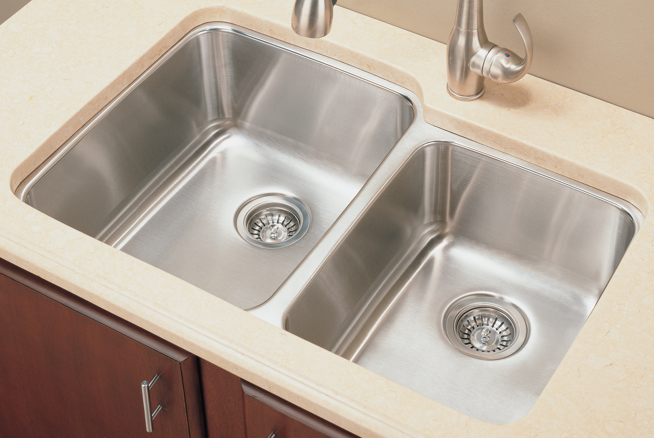 31-7/8" Undermount Double Bowl 16-gauge Stainless Steel Kitchen Sink ...