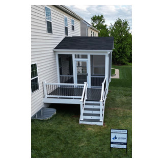 Trex Enhance Basics Clam Shell Deck with Screened Porch - Veranda ...