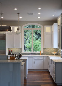 Lighting in Inset Cabinets with Glass Panel Doors | Houzz Forum