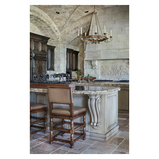 Ranch House - Mediterranean - Kitchen - Houston - by JAUREGUI ...