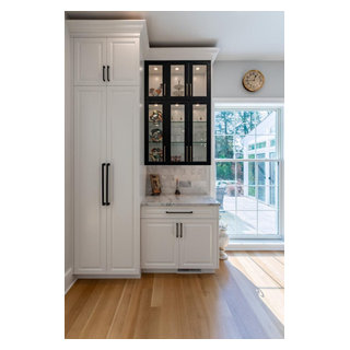 Gorgeous Clarence Mack Georgian Colonial Remodel - Home Bar - Cleveland ...