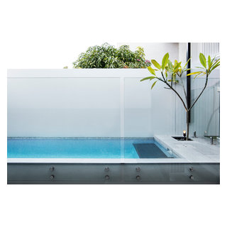 Enmore - Plunge Pool + Entertaining Deck - Contemporary - Sydney - by ...