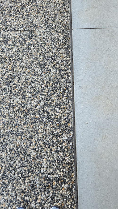 What type of portico tiles suit driveway and bricks? | Houzz AU