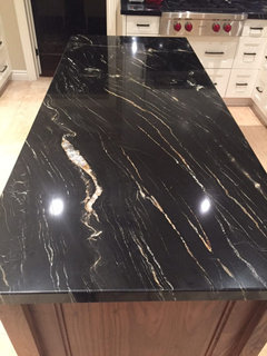 Honed black granite countertops are classic right?!
