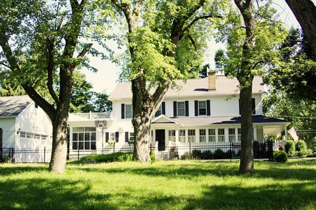 Houzz Tour: 19th-Century Farmhouse Becomes Home for 5