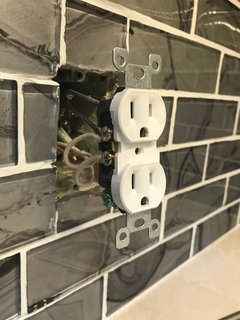 Open neutral outlets