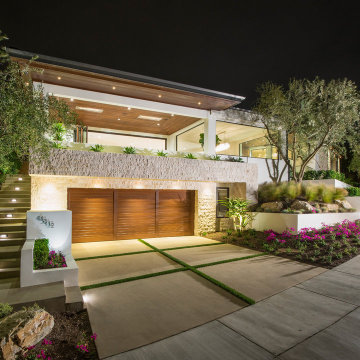 75 Contemporary Stucco Exterior Home Ideas You'll Love - November, 2025 ...