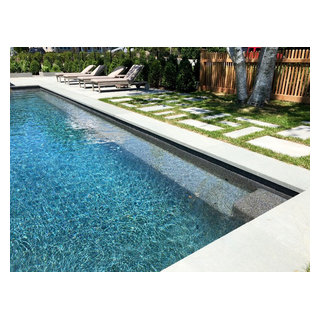 Ocean Blue Pebble Sheen w/ Rodio Tile - Beach Style - Boston - by ...