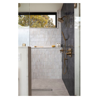 Hood River Valley Panorama - Contemporary - Bathroom - Portland - by ...