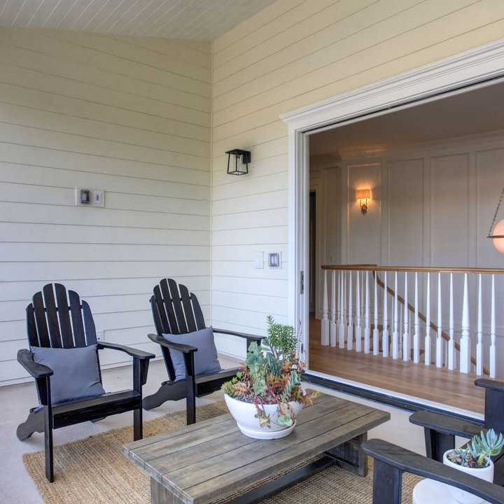75 Beautiful Balcony with Wood Railing Ideas & Designs - February 2024 ...